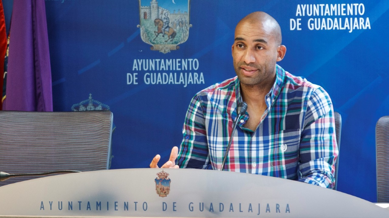 Engonga defiende el Carnaval que ha programado el Ayuntamiento